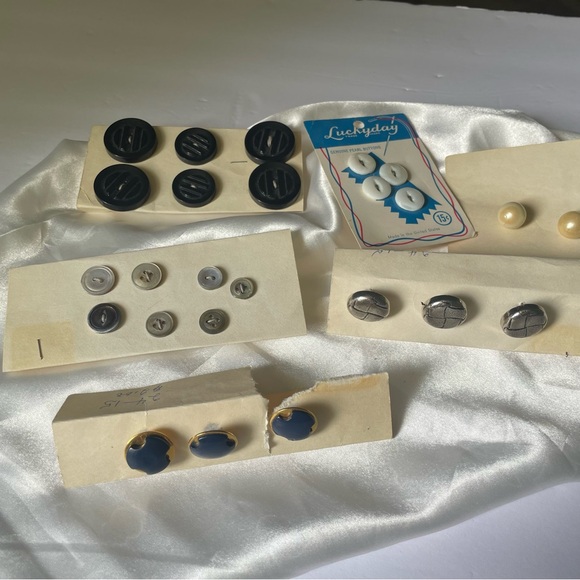 Accessories | Vintage Button Collection In Assorted Colors Boho ...